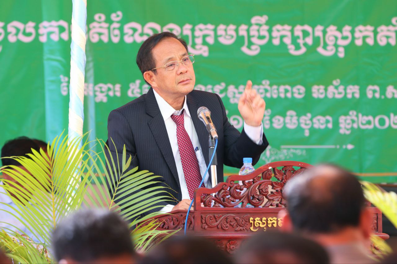 ពិធីប្រកាសចូលកាន់តំណែង សមាជិកក្រុមប្រឹក្សាស្រុកតាំងគោក អាណត្តិទី៤ ...